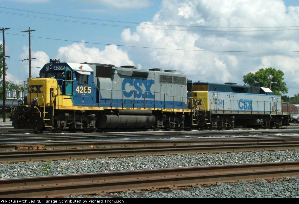 CSX 4285 & 1045
